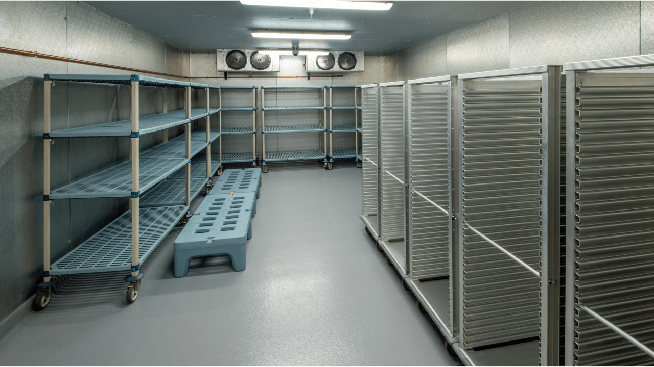 Custom & Quick Ship Walk In Coolers and Freezers - Mr Winter Walk-in ...